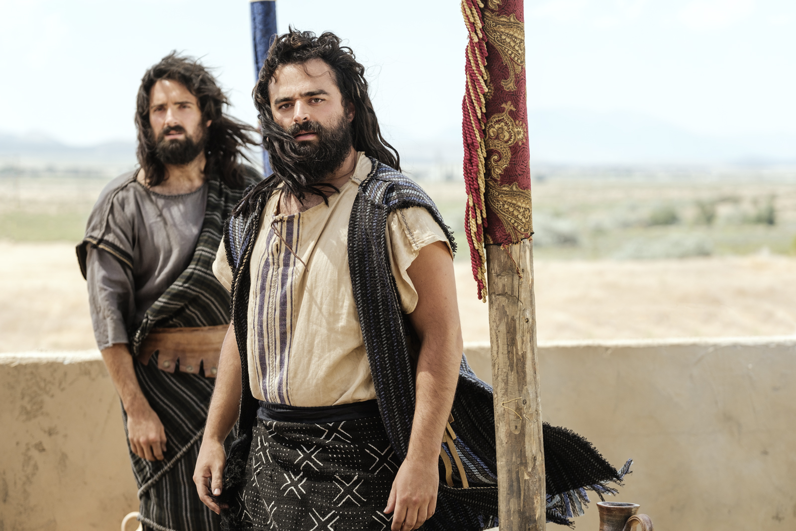 Laman and Lemuel on balcony of their home at Jerusalem